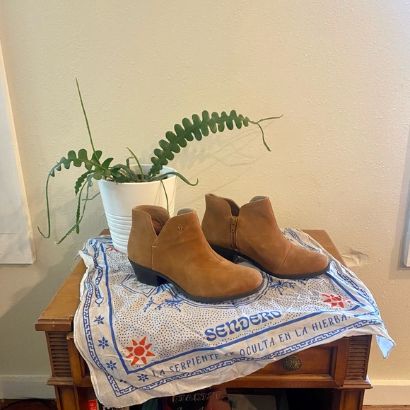 Vionic | Shoes | Perfect Ankle Booties To Complete Any Outfit | Poshmark